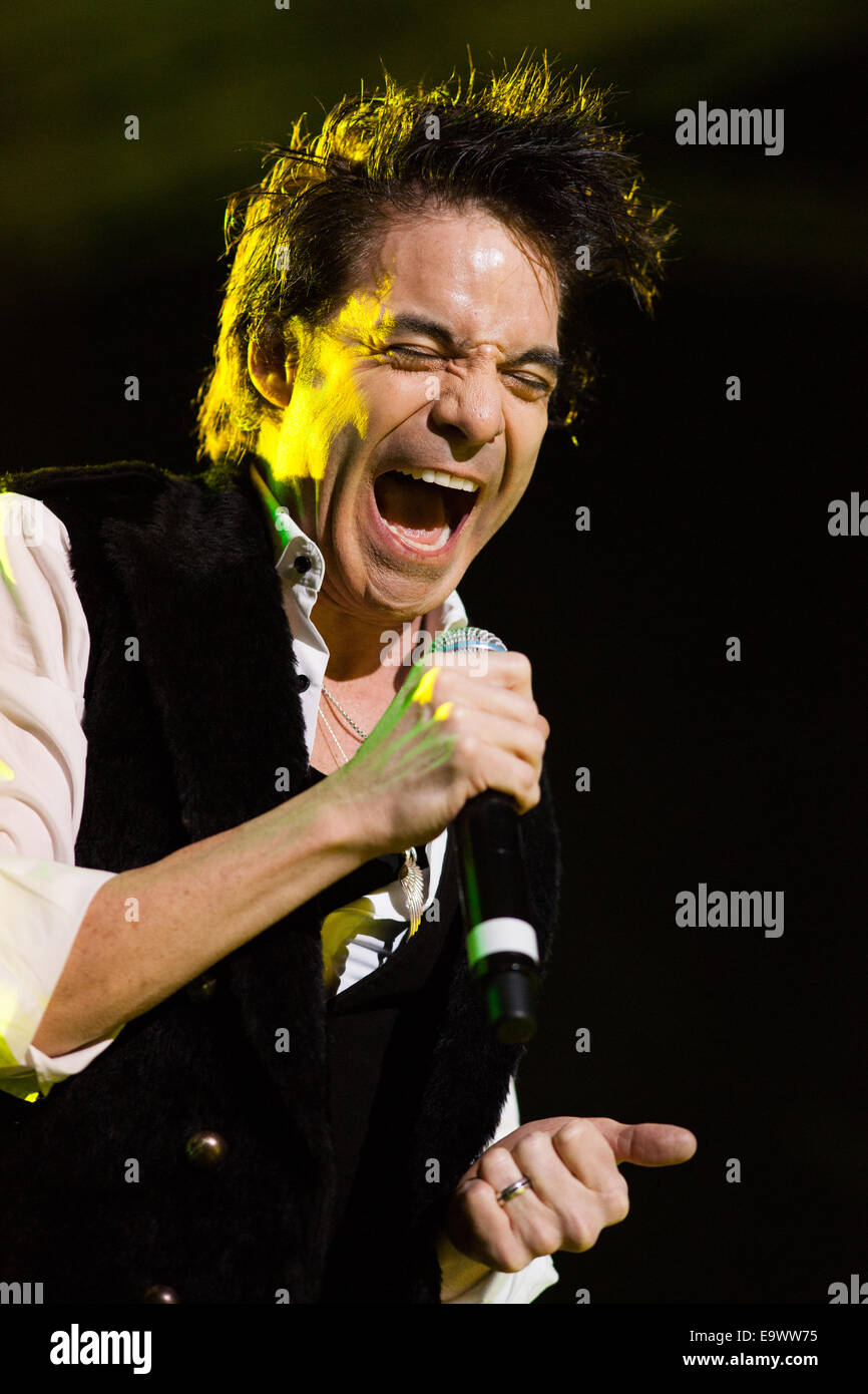 pat monahan from the band train Stock Photo - Alamy