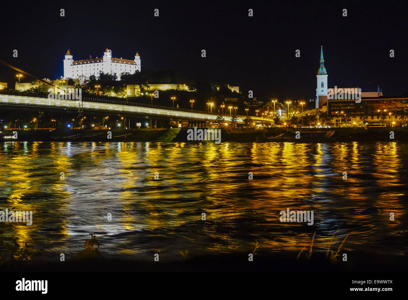 Slovakia, Bratislava, Pressburg, capital city, Castle, River Danube ...