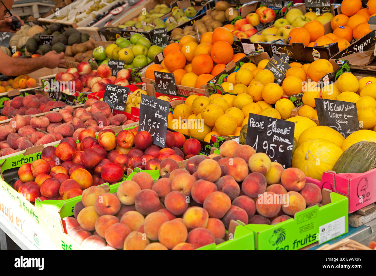 fruit for sale, Marché Gambetta, Cannes, Cote d´Azur, France Stock ...