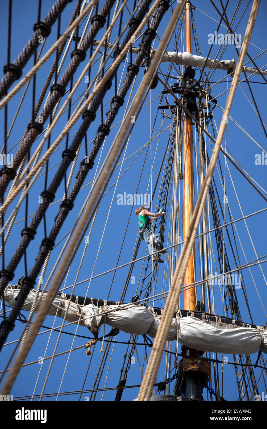 A sailor of the frigate "Hermione" climbing up the rigging (Rochefort ...
