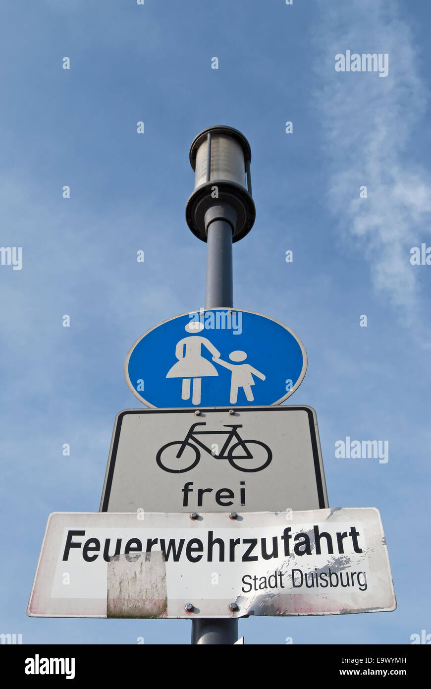 german road sign marking an area for pedestrians and cycling and ...