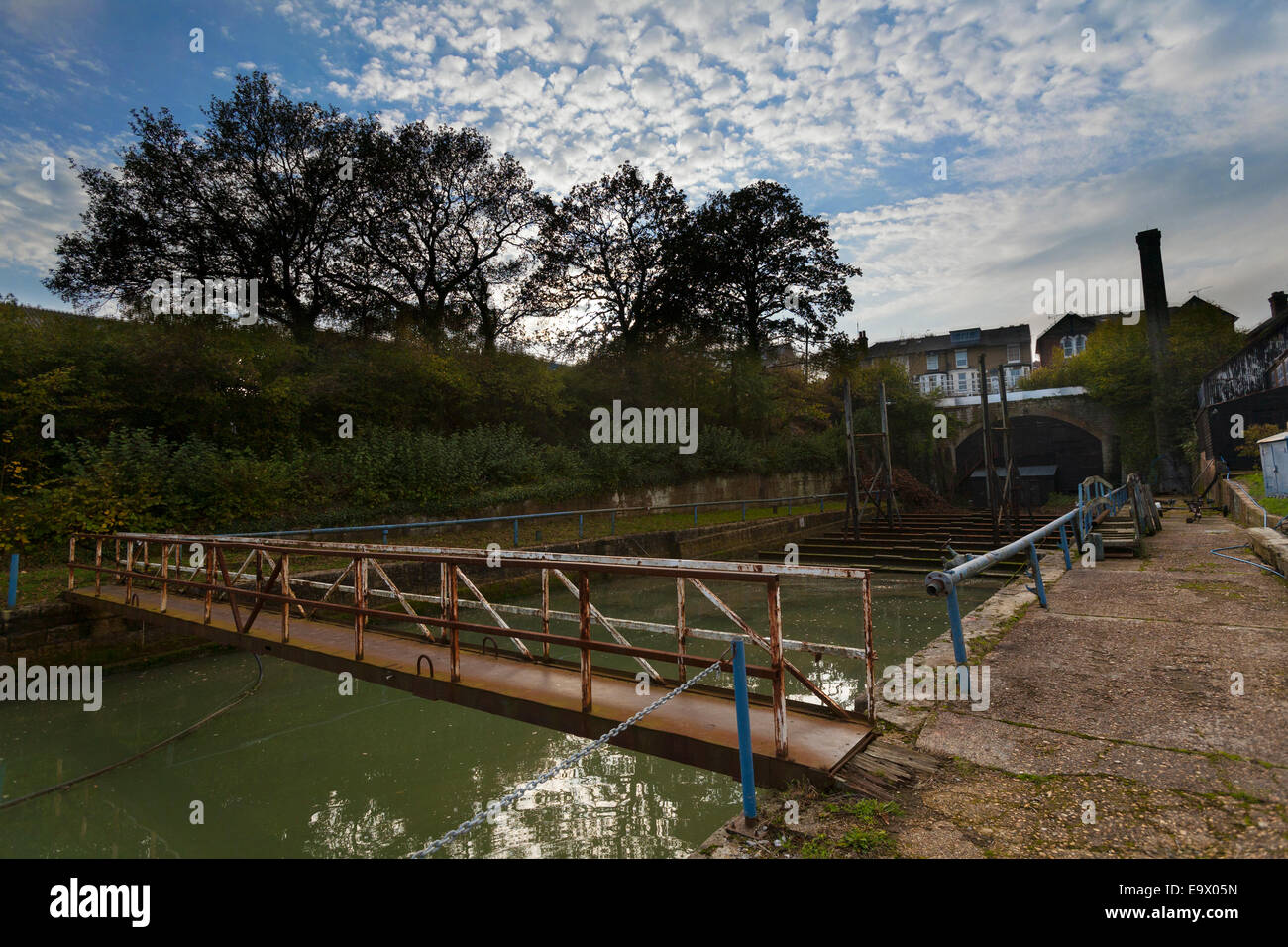 Old dry dock hi-res stock photography and images - Alamy