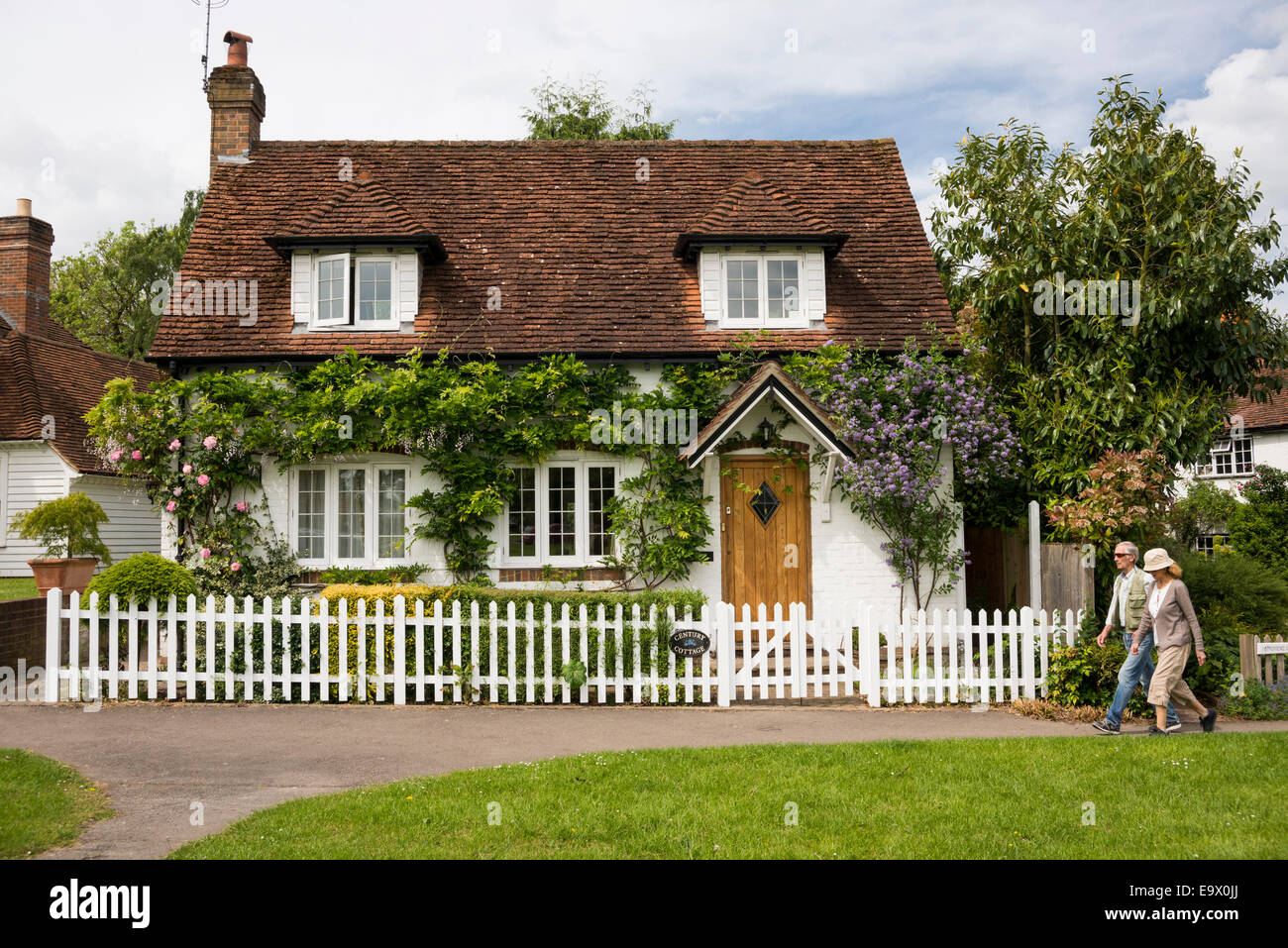 Cottages in the Village of Brockham in Surrey, UK Stock Photo - Alamy