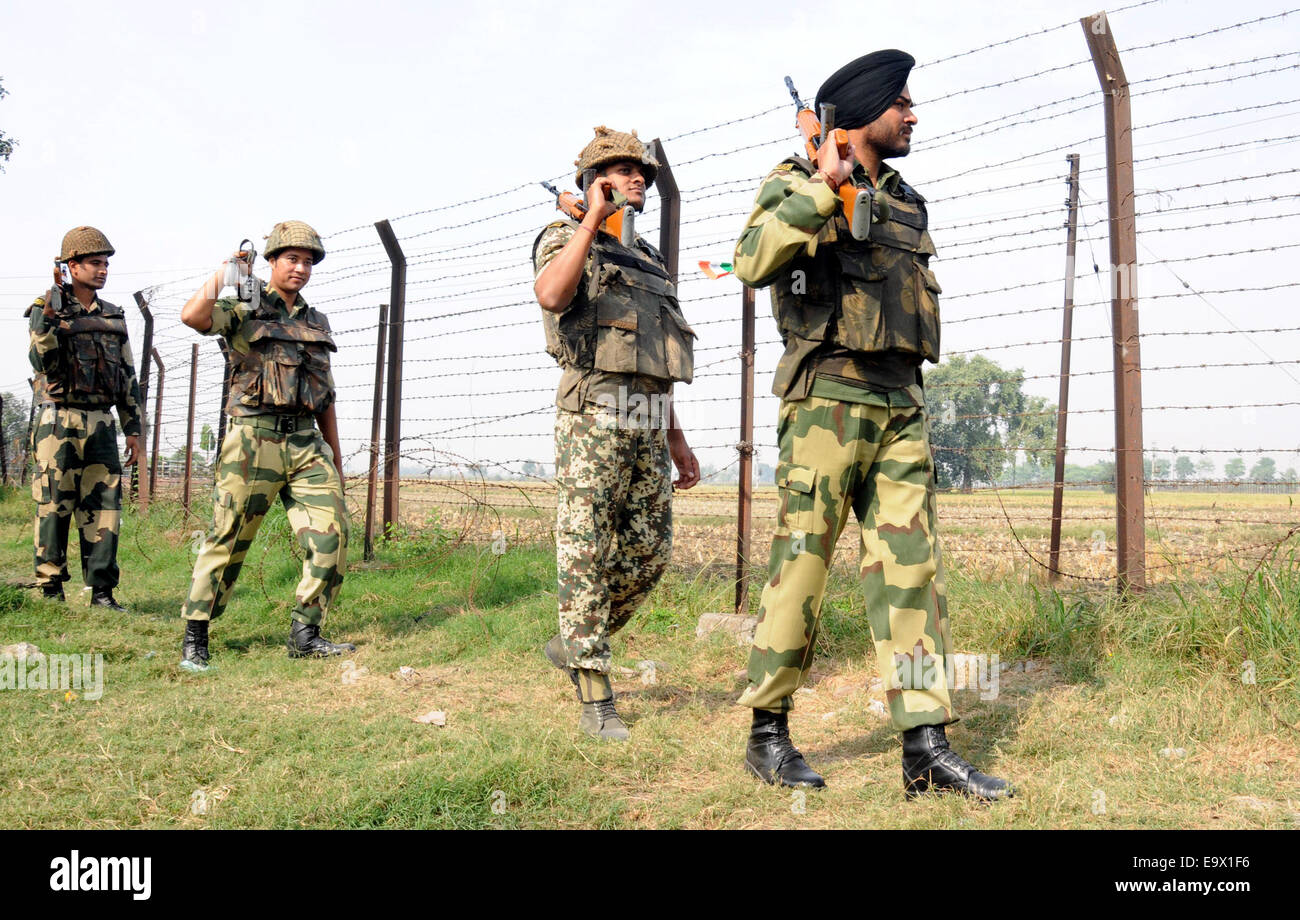 Indian border security force bsf hi-res stock photography and images ...