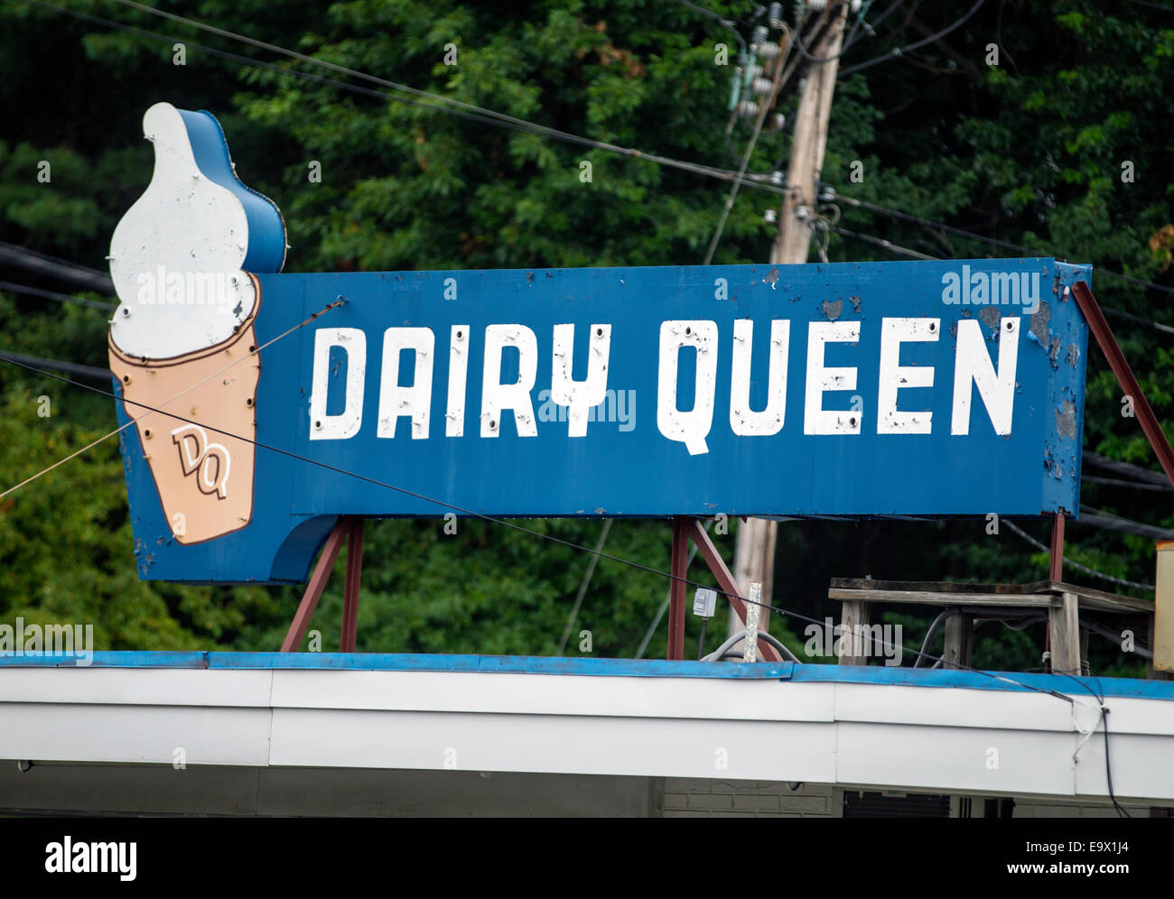 Dairy queen sign hi-res stock photography and images - Alamy