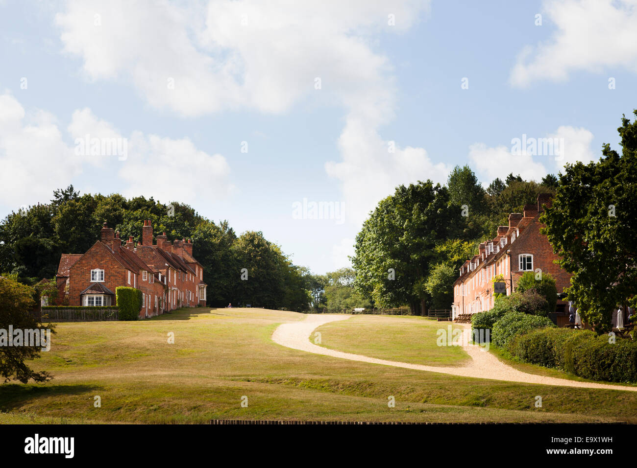 The Master Builders 18th Century traditional cottages at Bucklers Hard ...