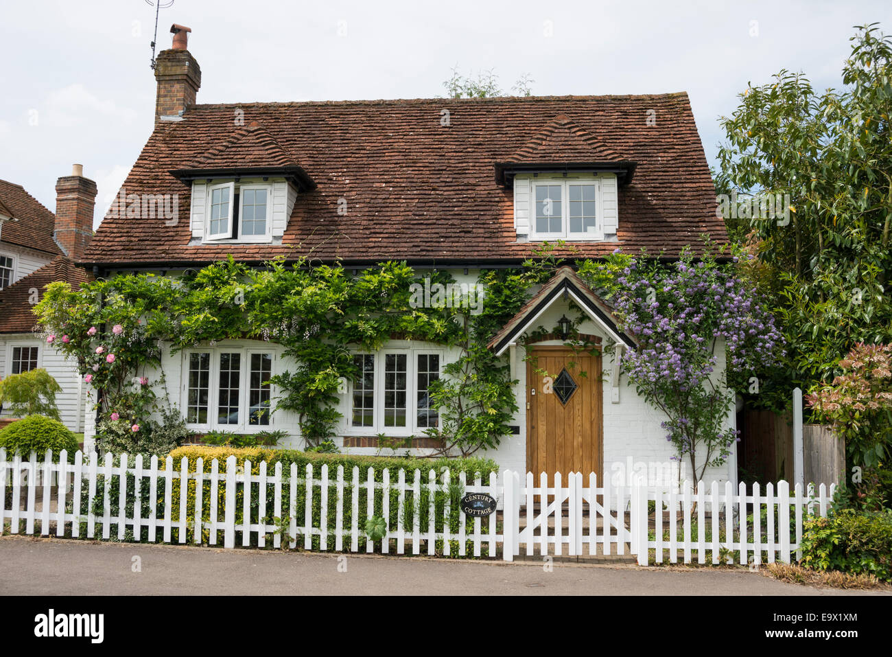 Cottages in the Village of Brockham in Surrey, UK Stock Photo - Alamy