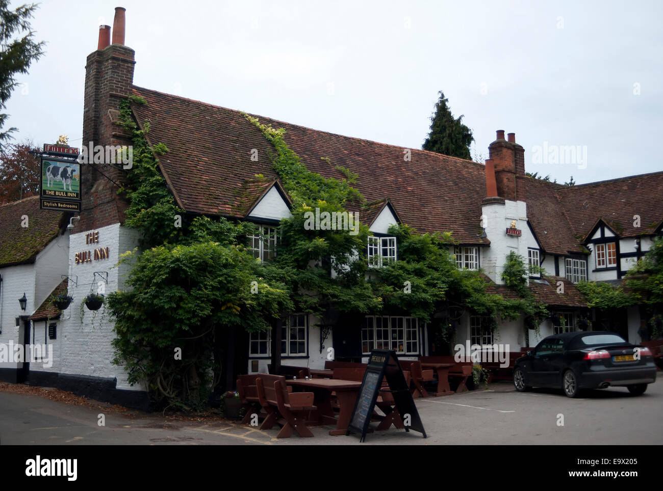 Bull at sonning hi-res stock photography and images - Alamy