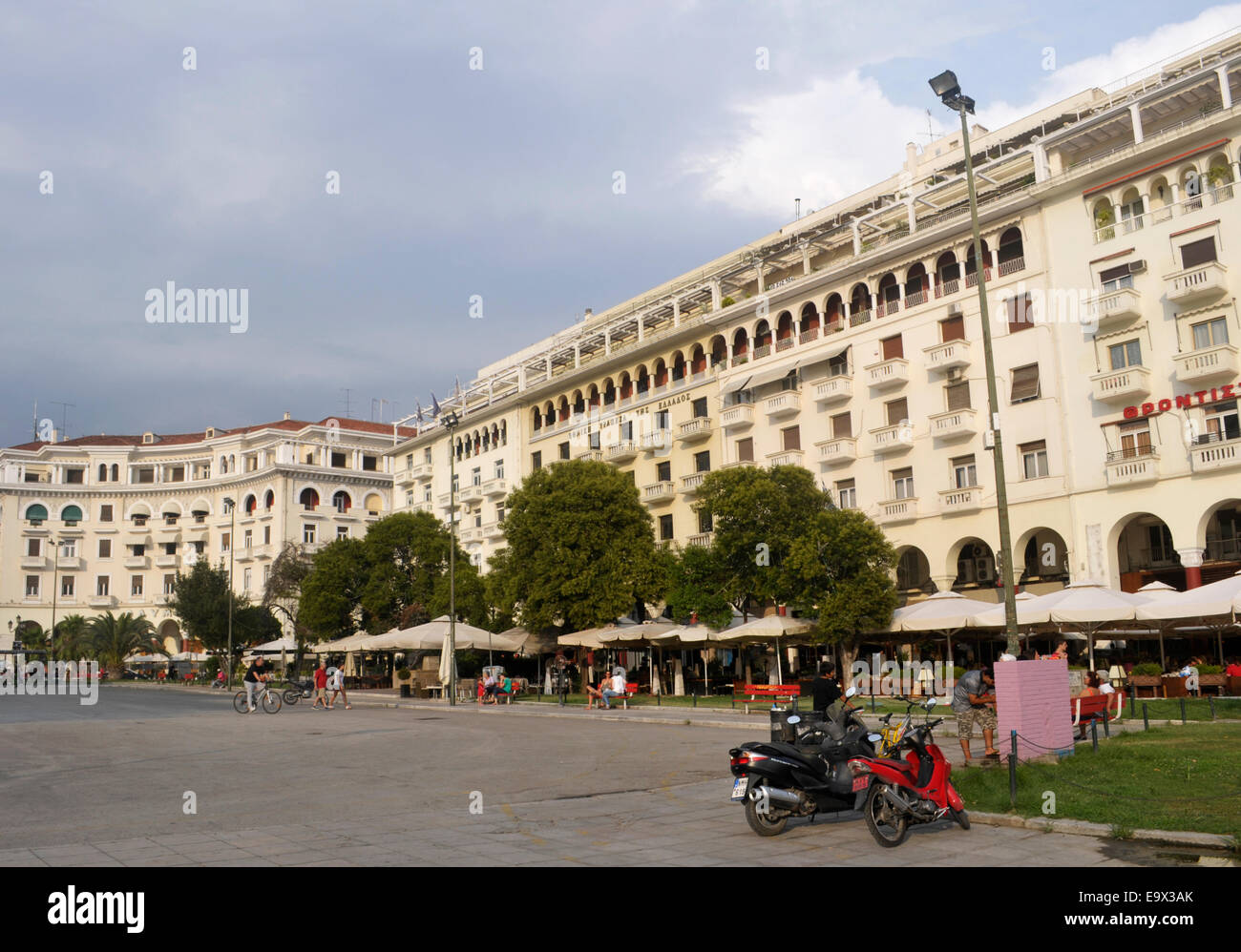 Aristotelous Square in Thessaloniki, Greece Stock Photo - Alamy
