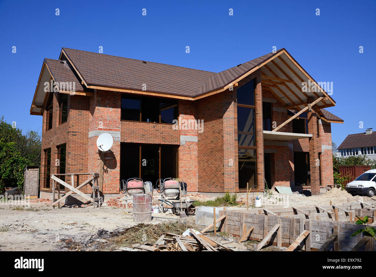 New build homes construction site hi-res stock photography and images ...