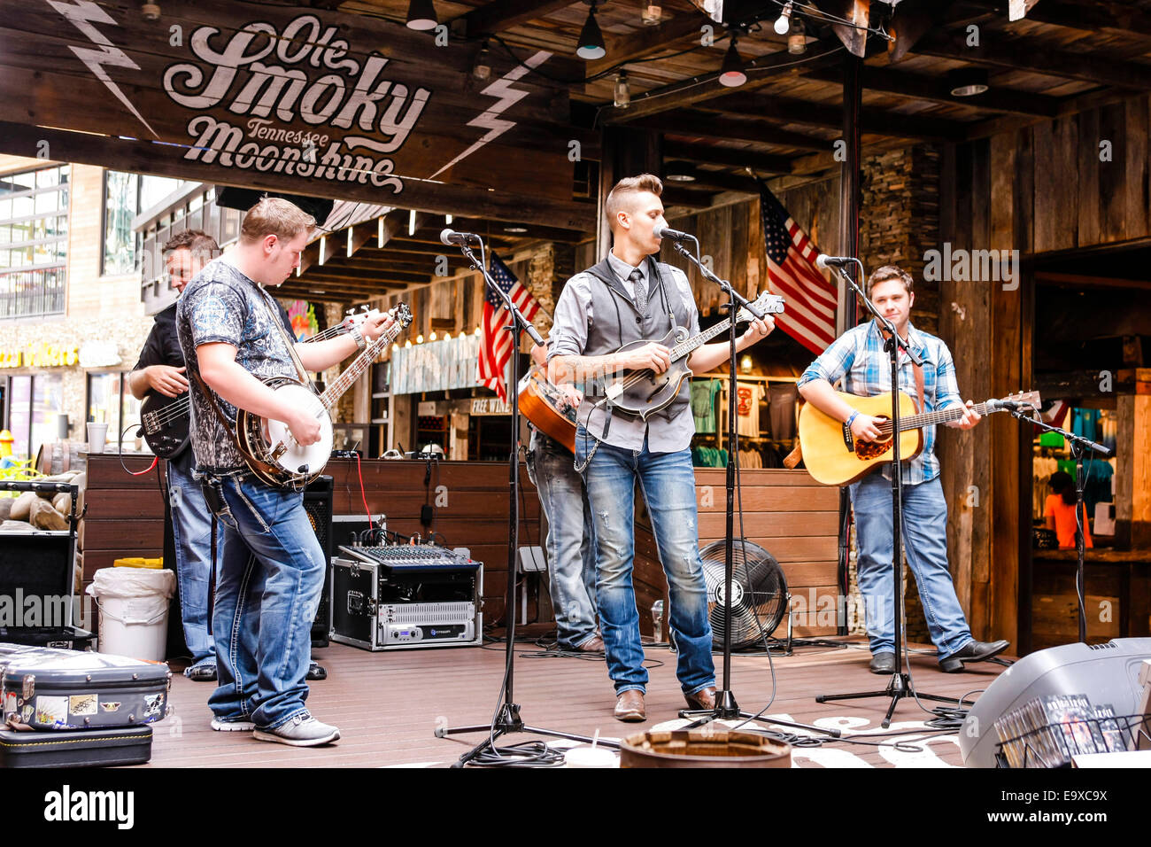 Old SMokey Mountain traditional Country music group of musicians ...