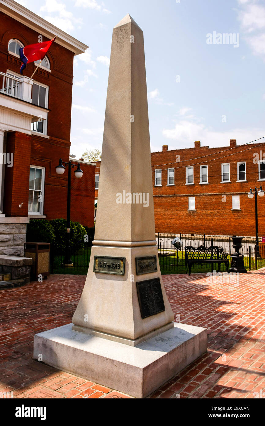 Remembrance small town hi-res stock photography and images - Alamy