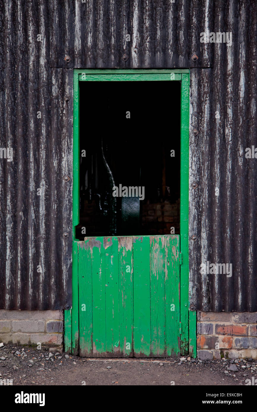 Corrugated iron door hi-res stock photography and images - Alamy