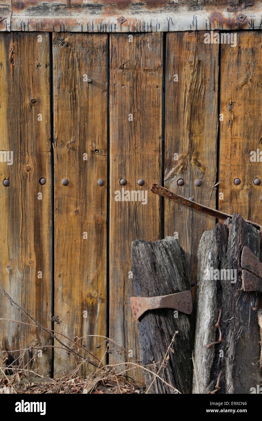 Old yard industrial hi-res stock photography and images - Alamy