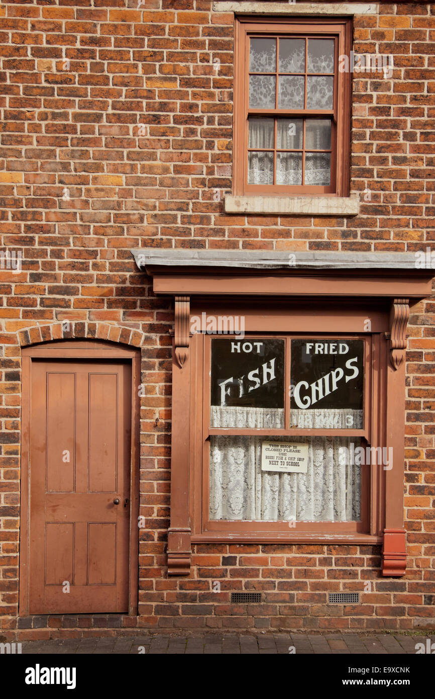 Old dudley museum building hi-res stock photography and images - Alamy