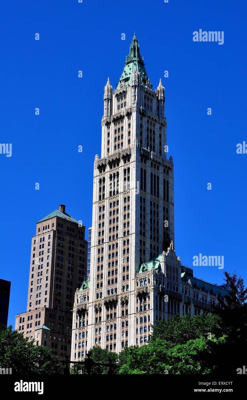 NYC: The Woolworth Building completed in 1913 at 233 Broadway and ...
