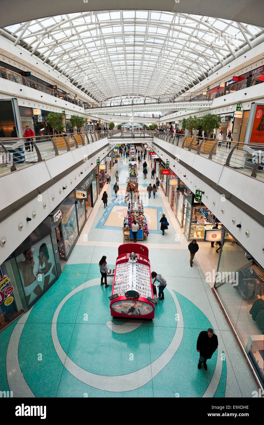 New style shopping centre hi-res stock photography and images - Alamy