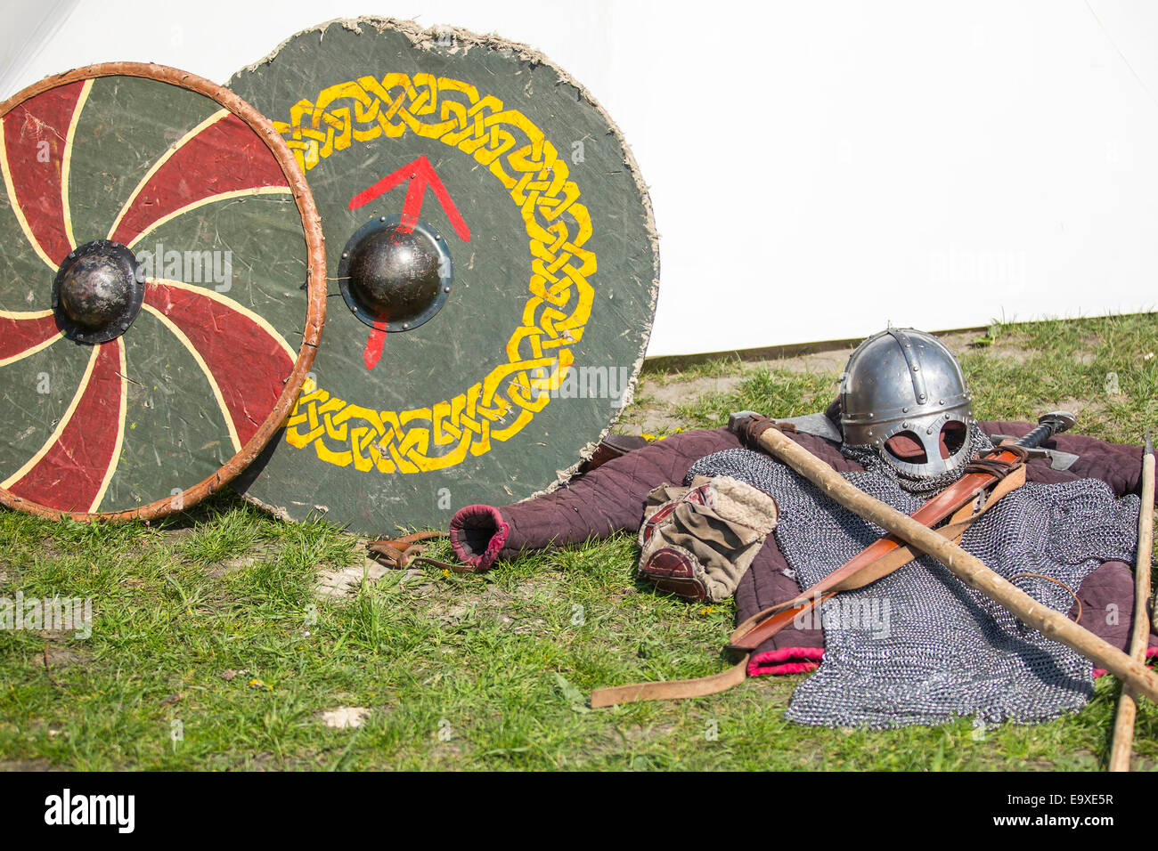 Weapons and armor hi-res stock photography and images - Alamy