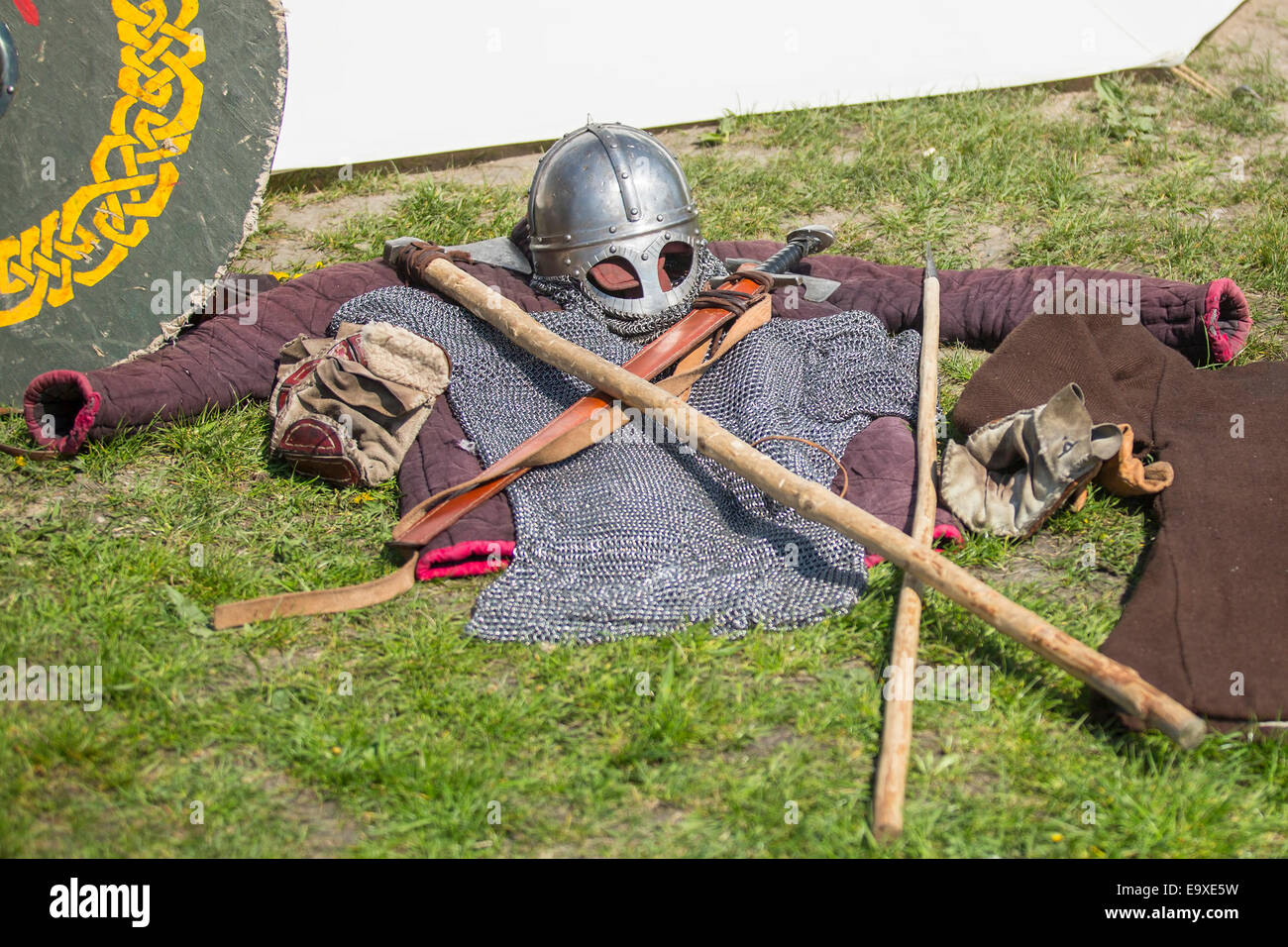 Medieval weapons, armor Stock Photo - Alamy