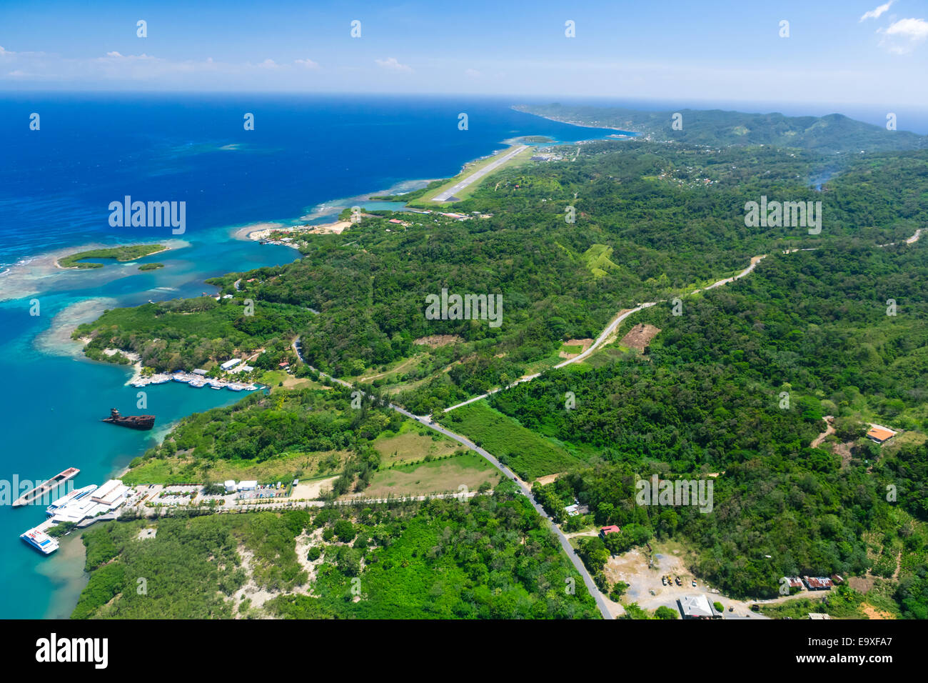 Aerial photo of the island of Roatan, Honduras Stock Photo - Alamy
