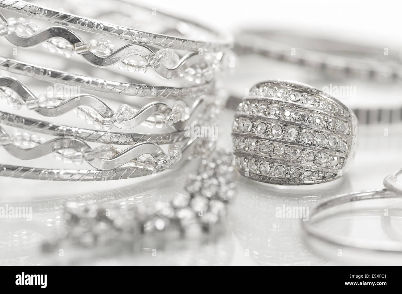 Ting rich hi-res stock photography and images - Alamy