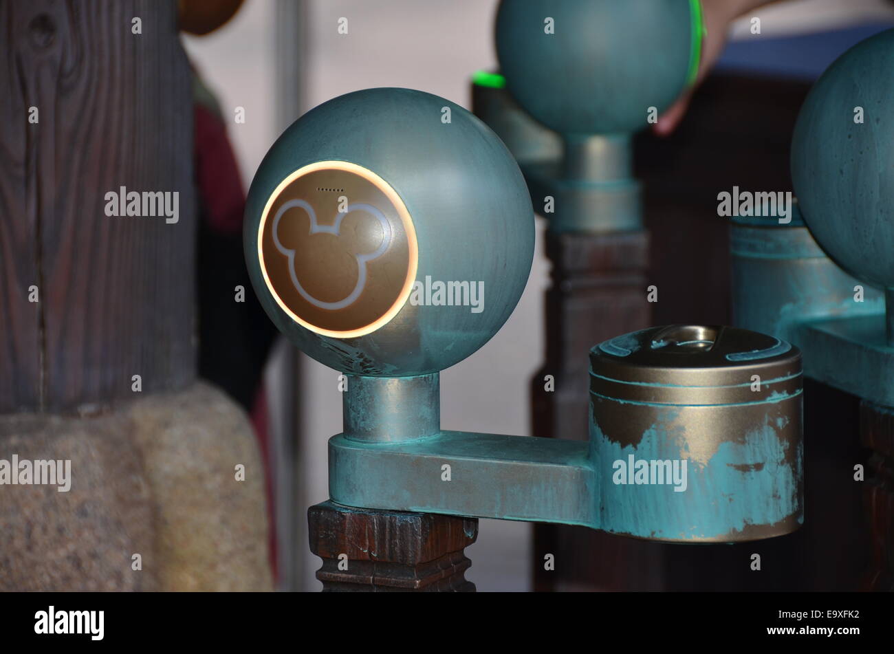 Disney world park scan hi-res stock photography and images - Alamy