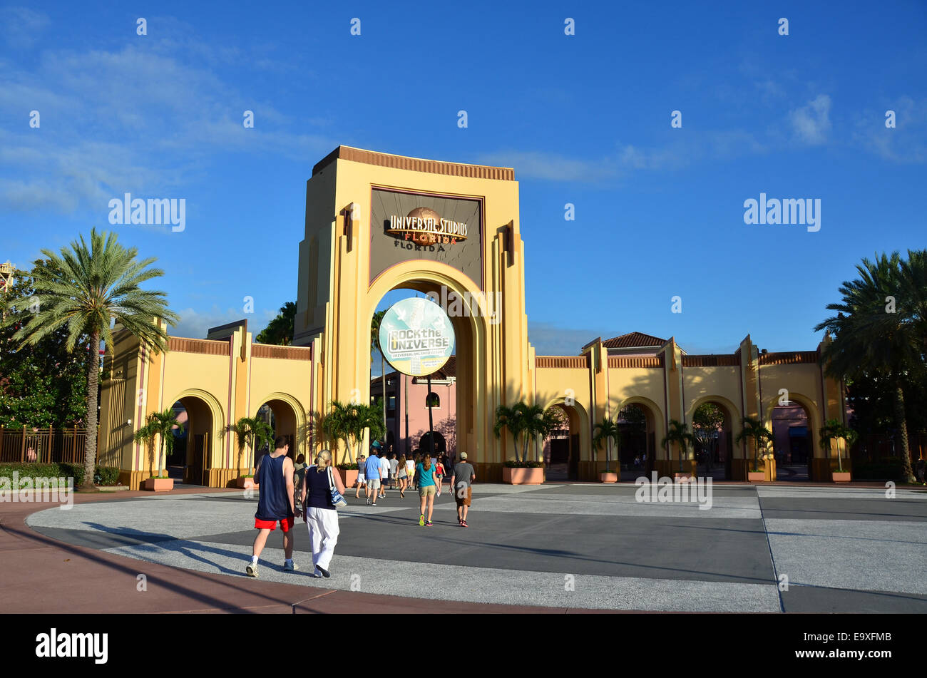 The Entrance to Universal Studio's at Universal Resort Orlando, Florida ...