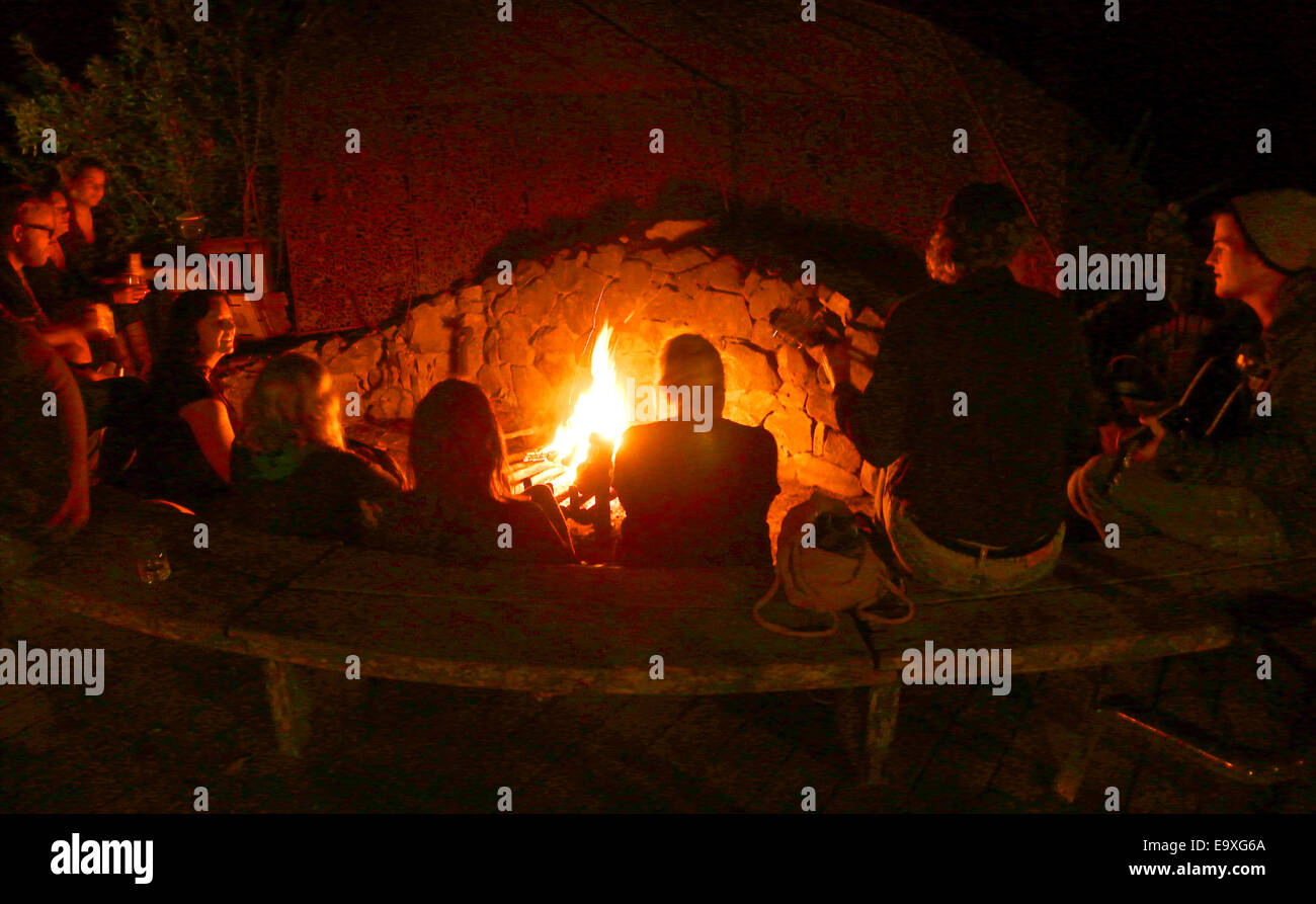 Singing songs around the campfire hi-res stock photography and images ...