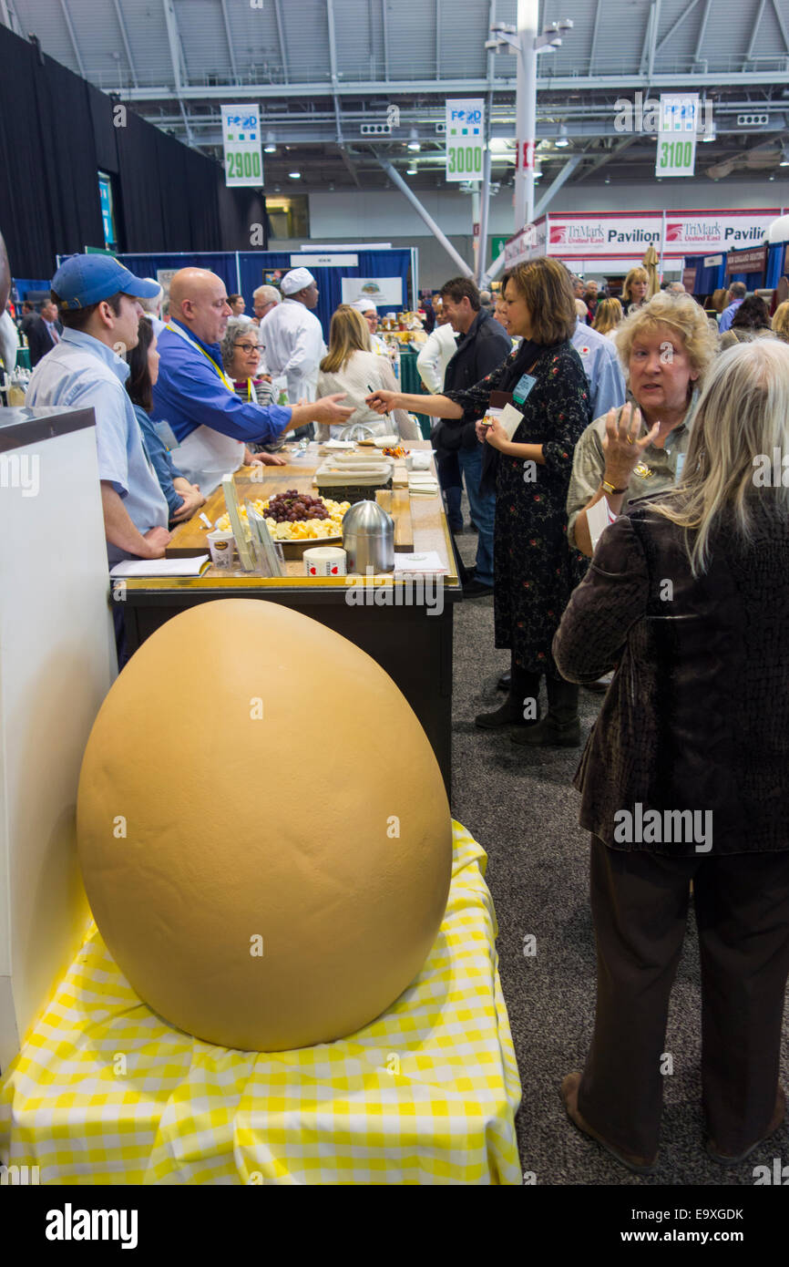 Food samples food trade show hi-res stock photography and images - Alamy