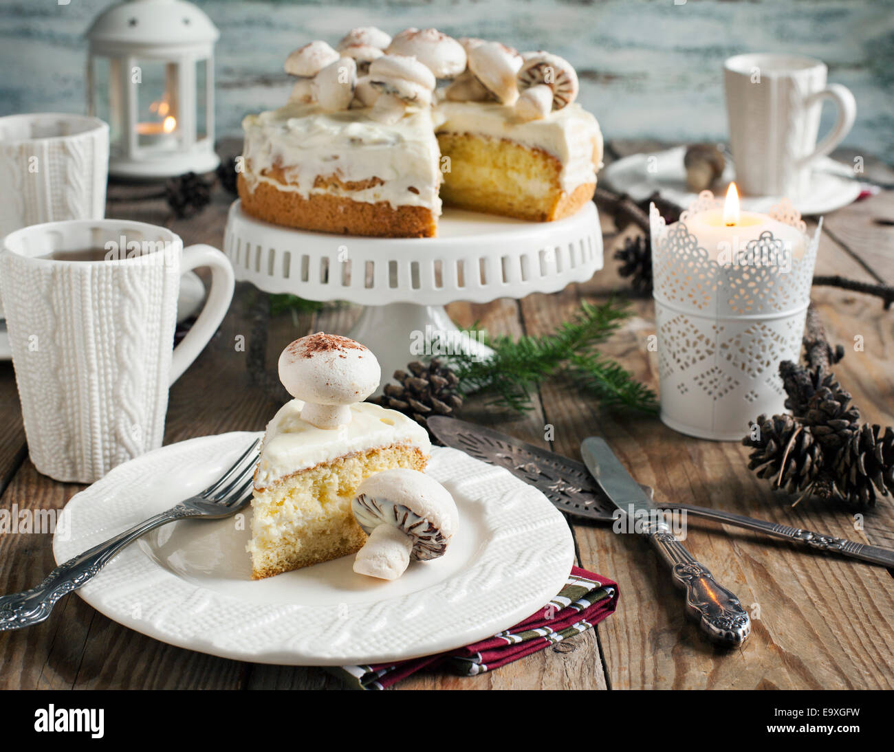 Candle dinner table home hi-res stock photography and images - Alamy