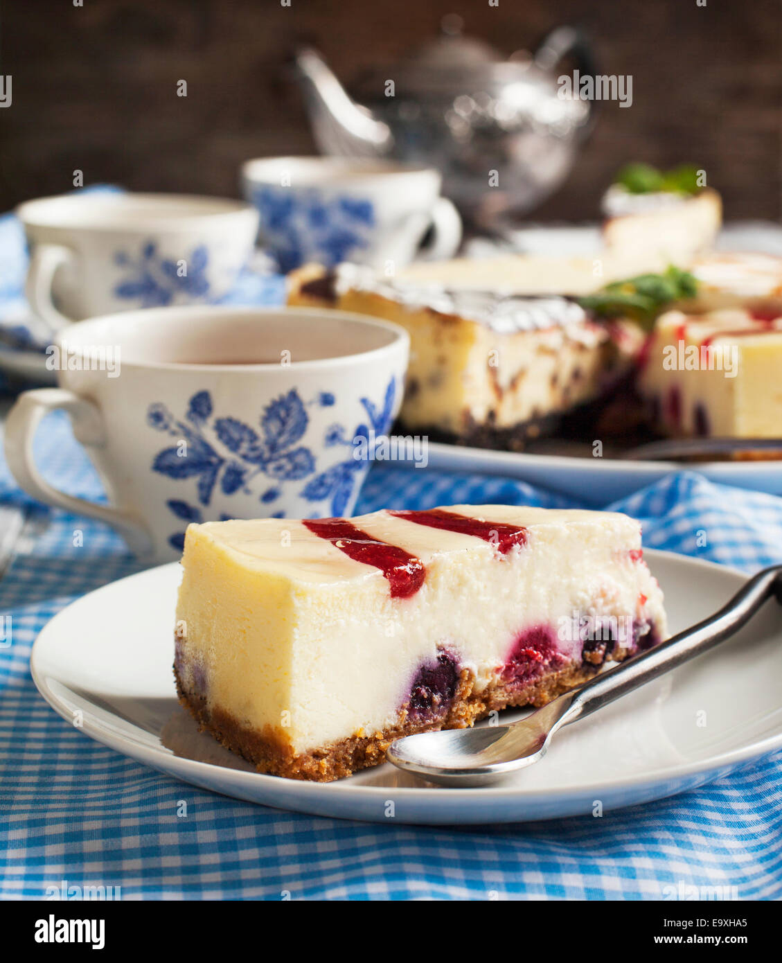 Slice delicious cheesecake classic cheesecake hi-res stock photography ...