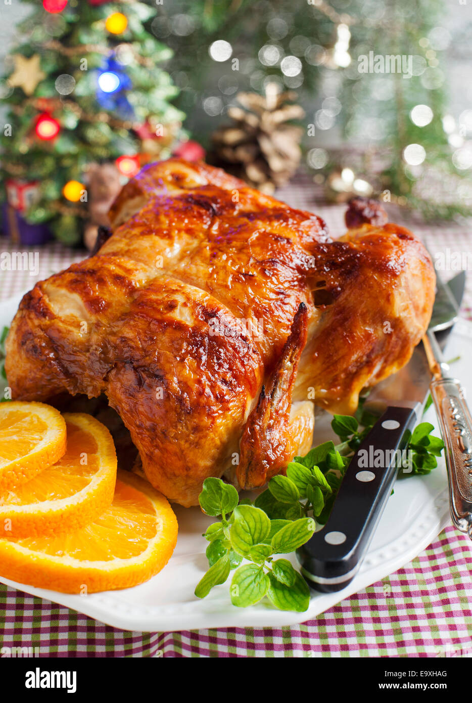 Whole roasted chicken for Christmas dinner Stock Photo - Alamy