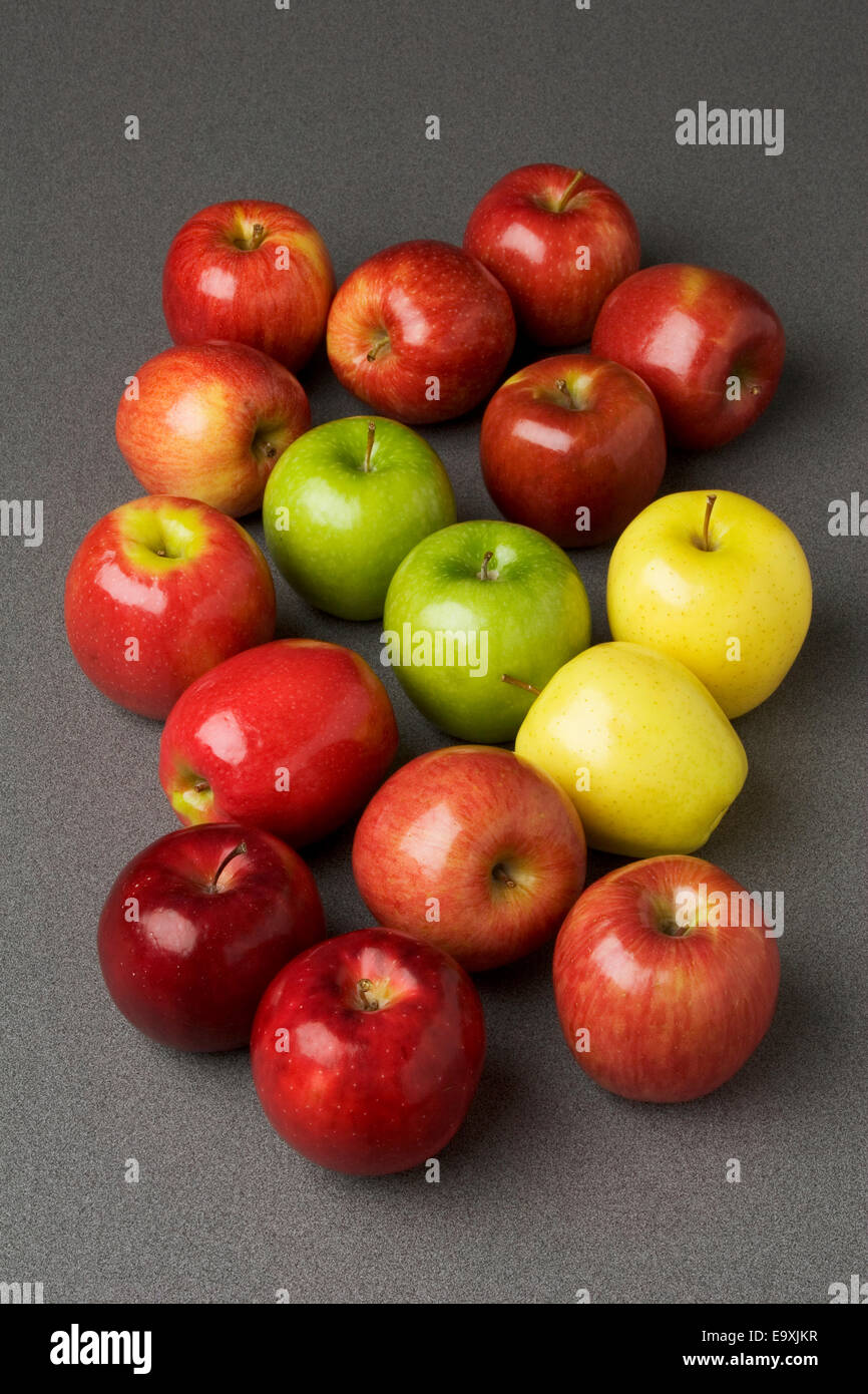Apples round shape hi-res stock photography and images - Alamy