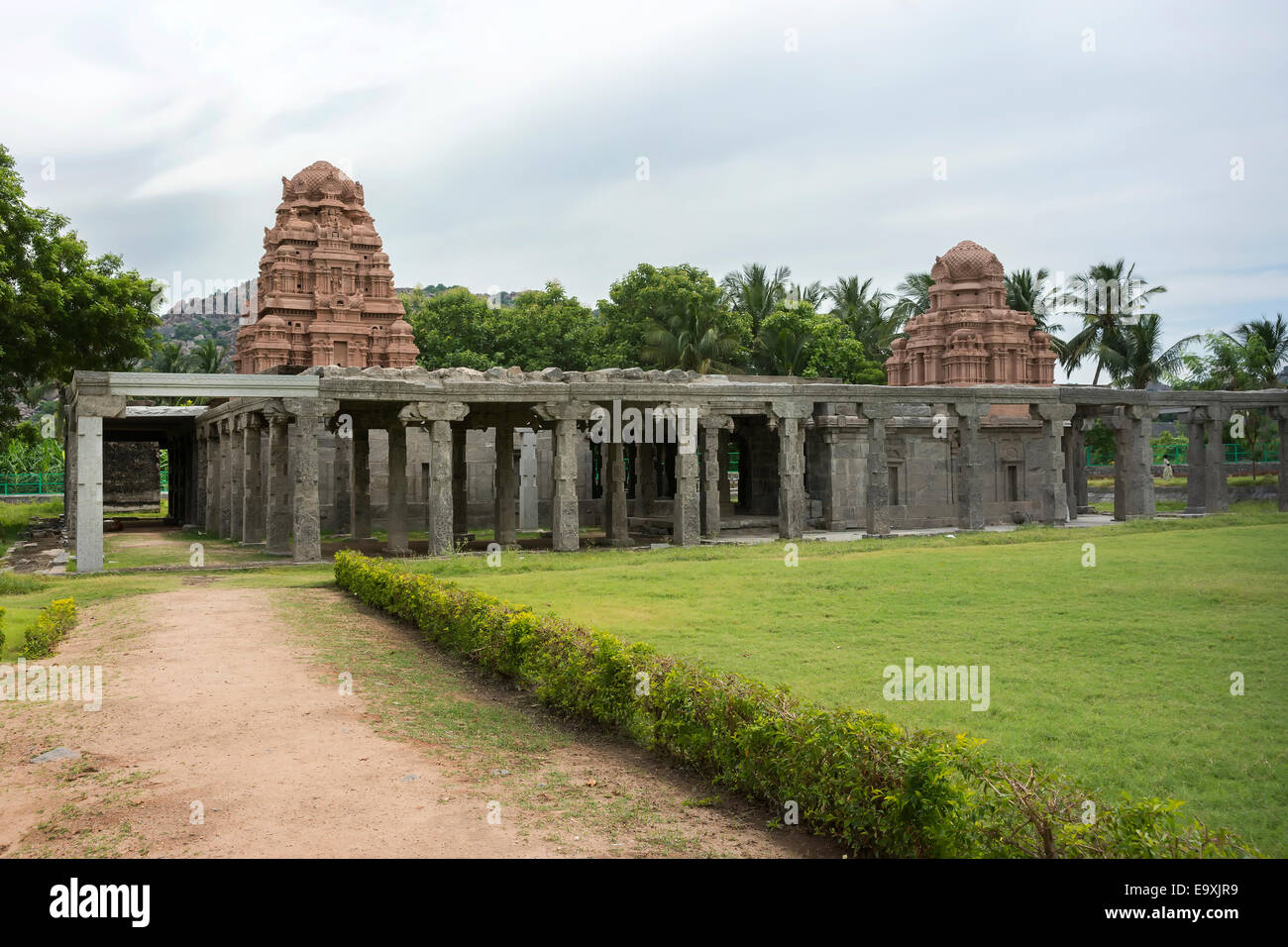 New temple towers inside old ruins at Gingee Fort Stock Photo - Alamy