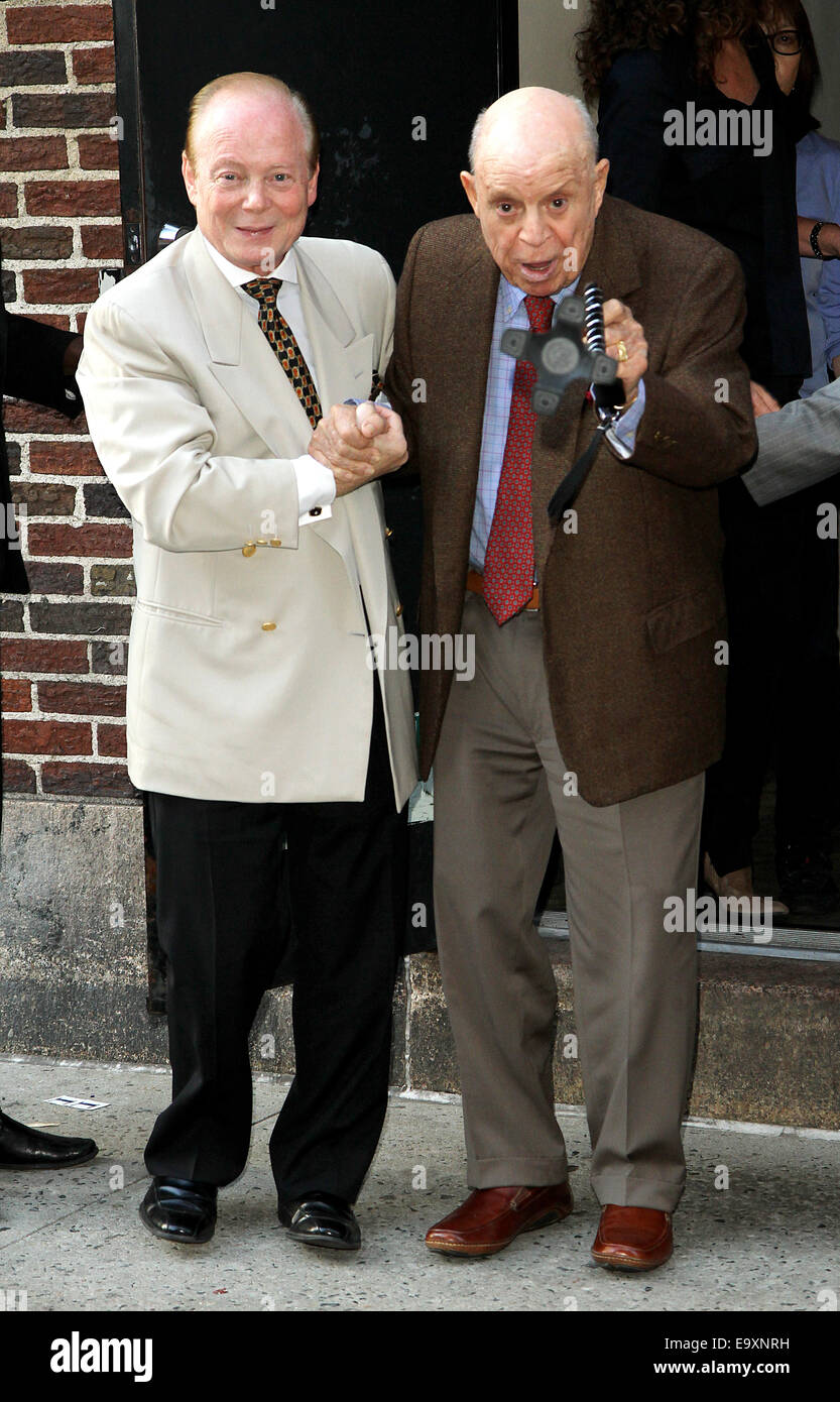 Celebrities outside the Ed Sullivan Theater for their taping on the ...
