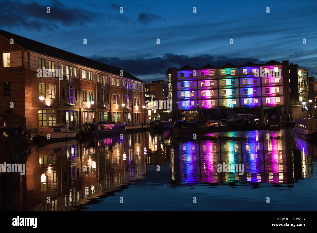 The Straddle Building at Sheffield Canal Basin,Victoria Quays ...