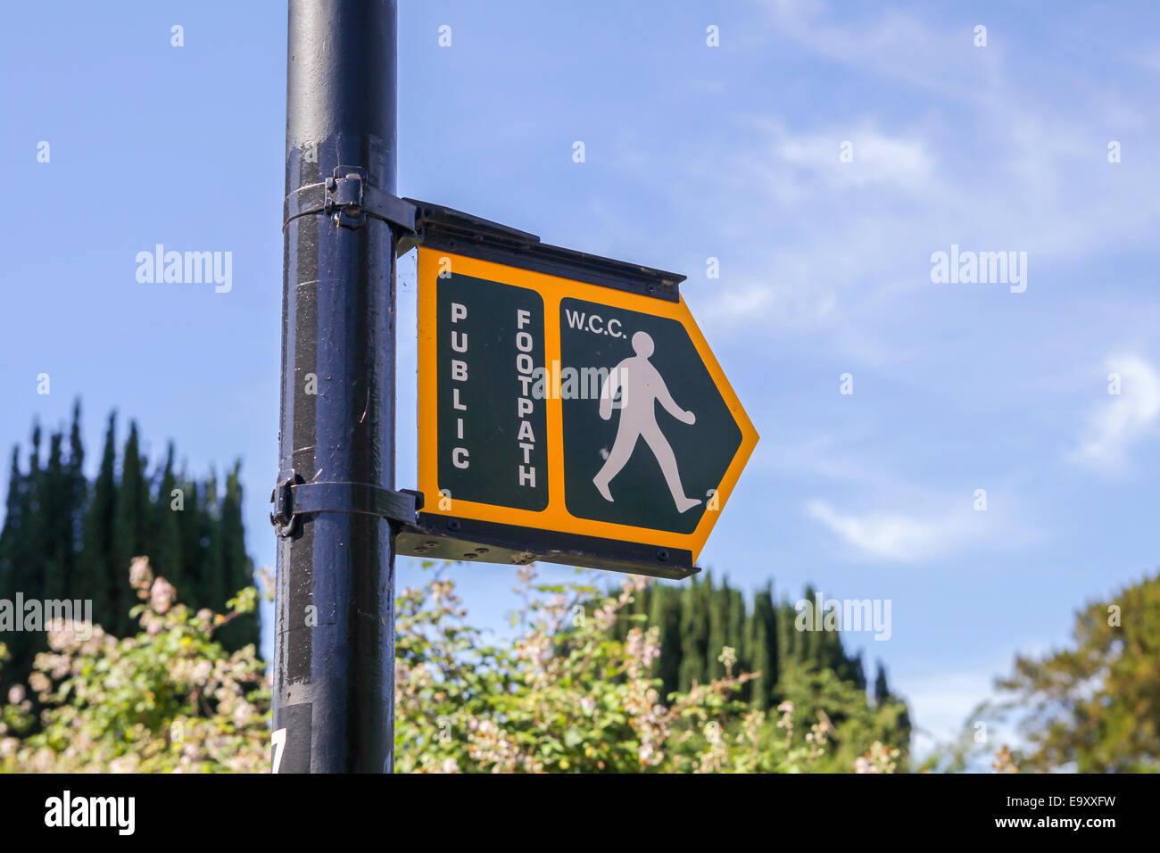 Footpath sign walker hi-res stock photography and images - Alamy