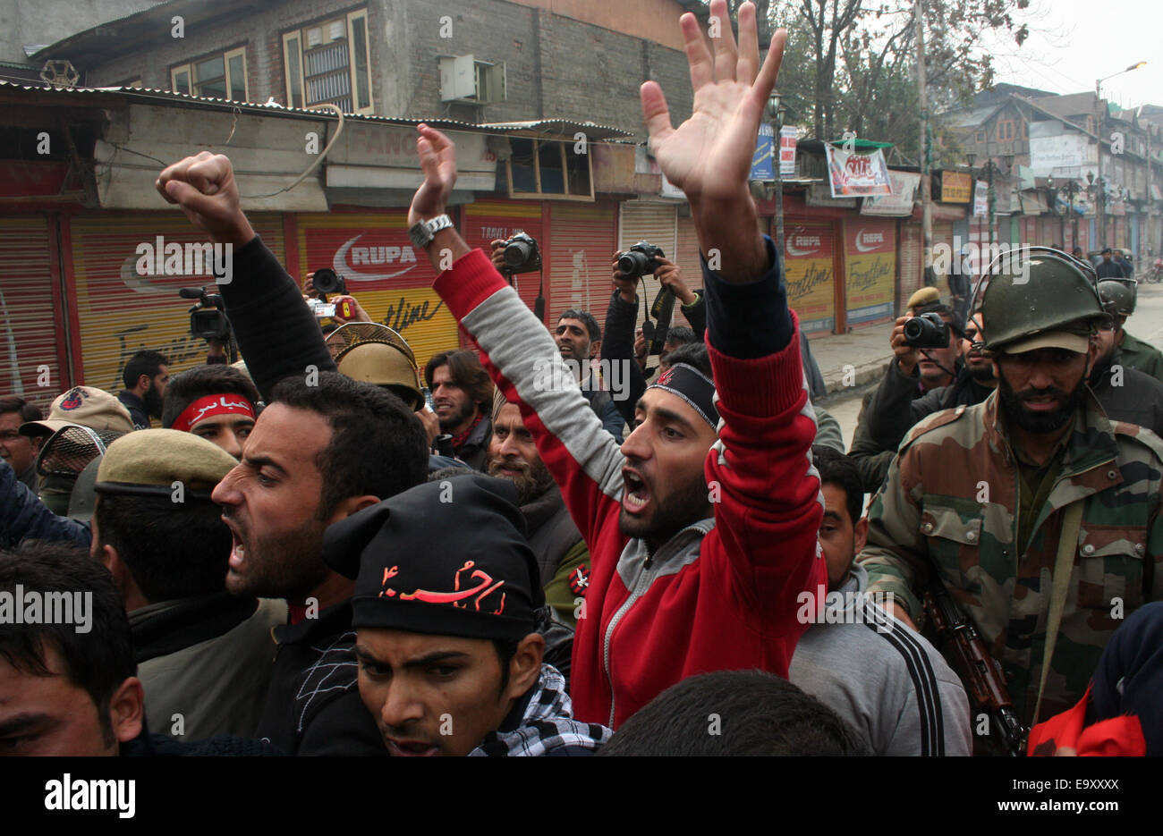 Muharram commemorations hi-res stock photography and images - Alamy