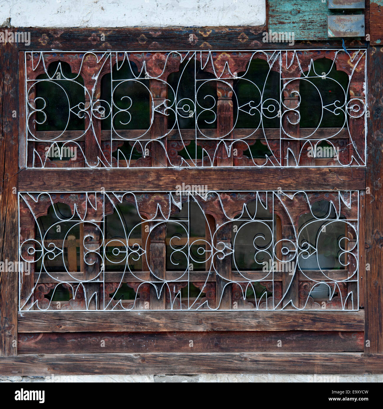 Bhutanese window design hi-res stock photography and images - Alamy
