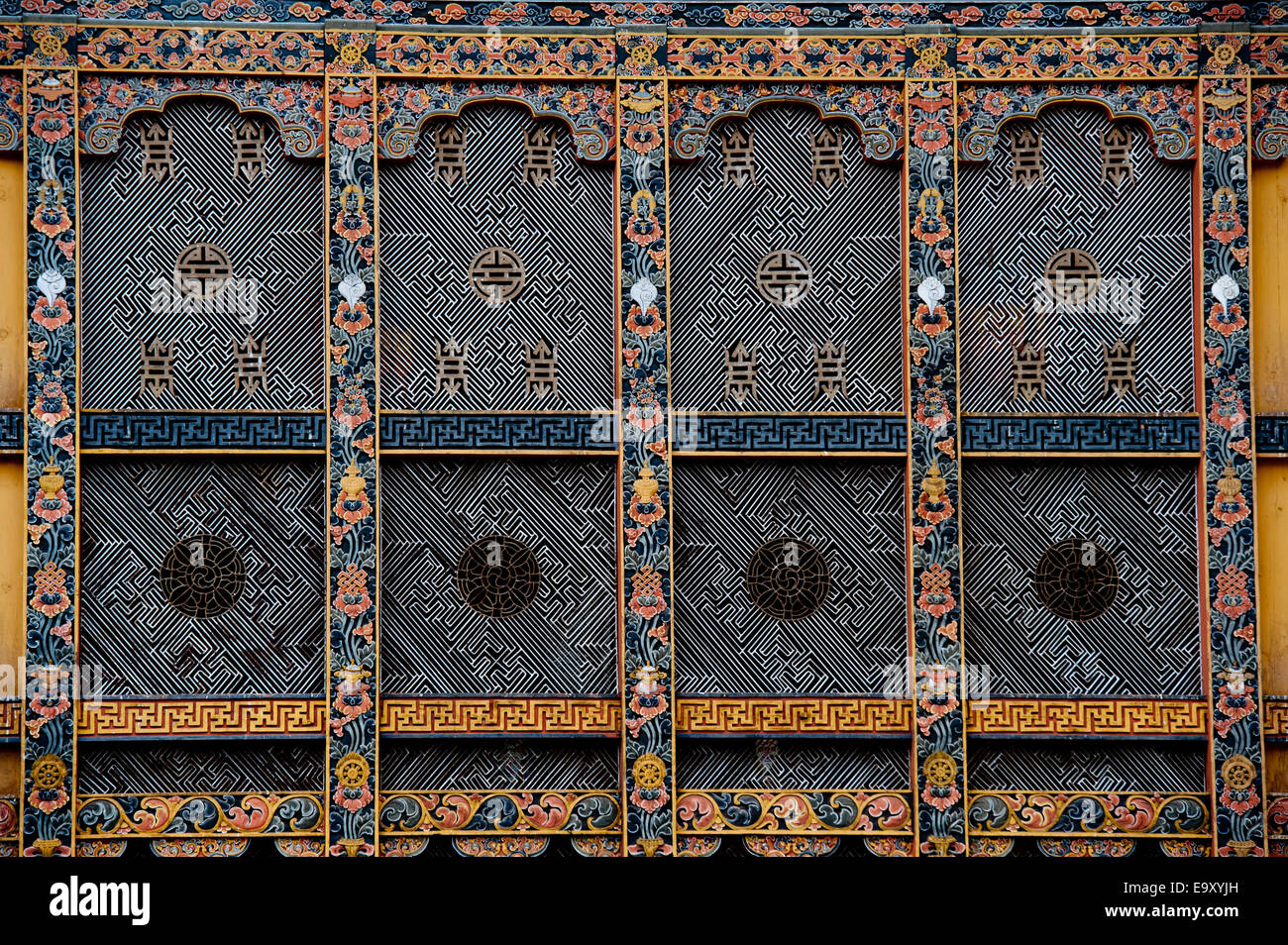 Bhutanese architecture and design hi-res stock photography and images ...