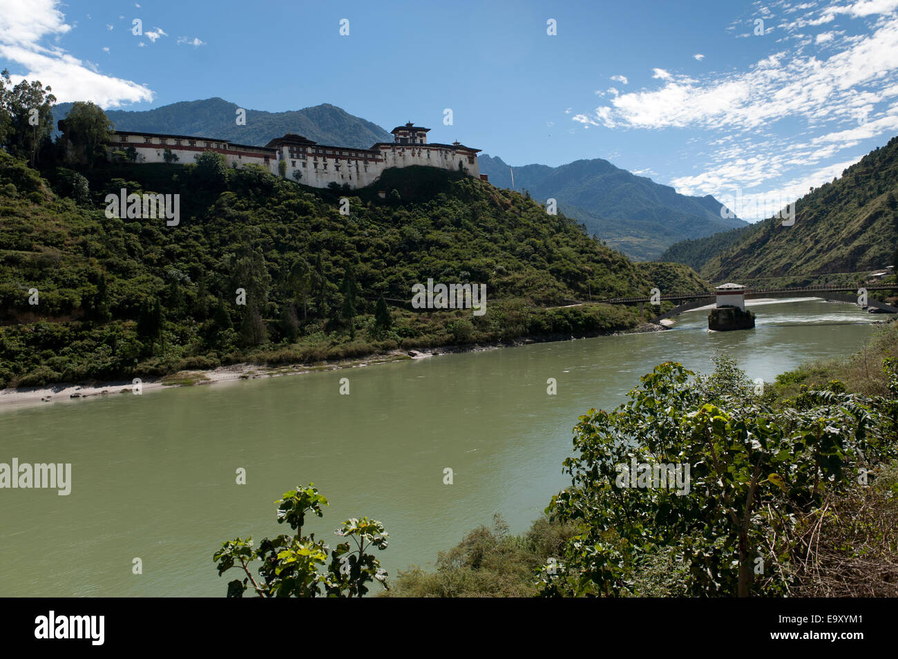 Wangdue phodrang fort hi-res stock photography and images - Alamy