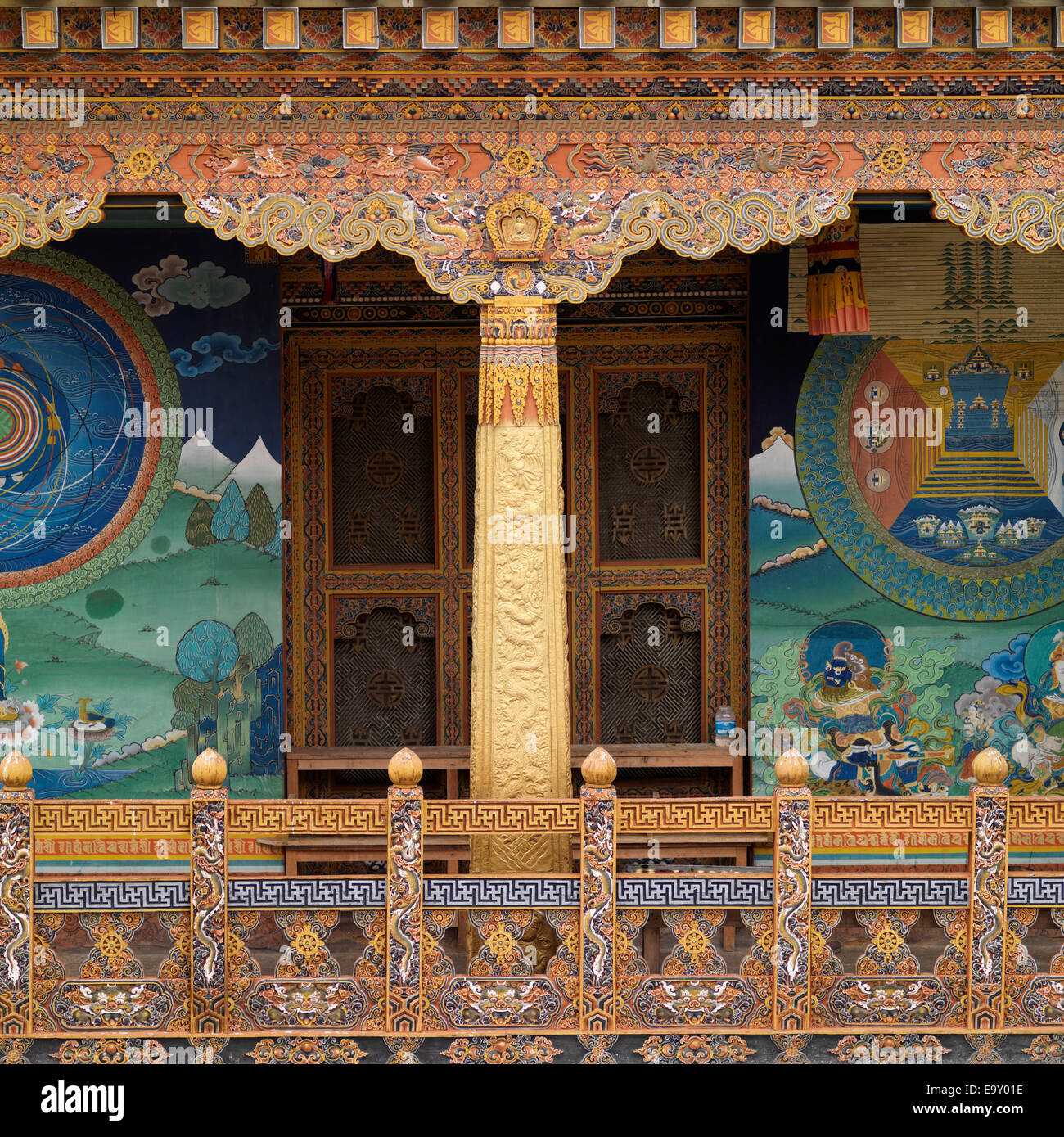 Bhutanese window design hi-res stock photography and images - Alamy