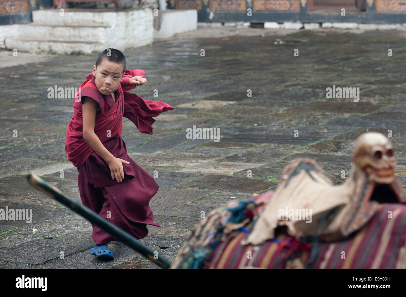 Boys practicing martial arts hi-res stock photography and images - Alamy