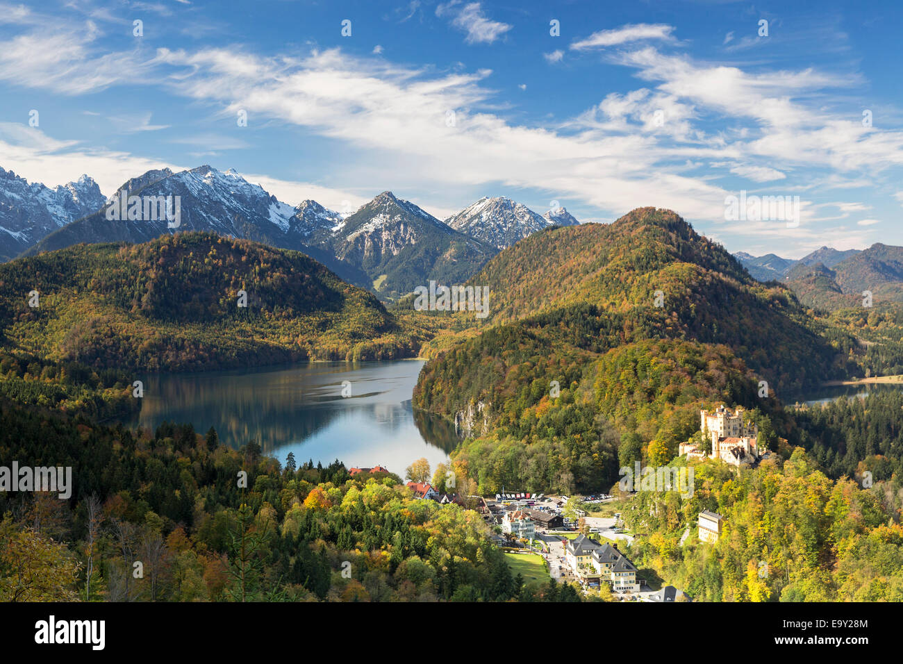 Alpsee lake with Schloss Hohenschwangau Castle in autumn, Füssen, East ...