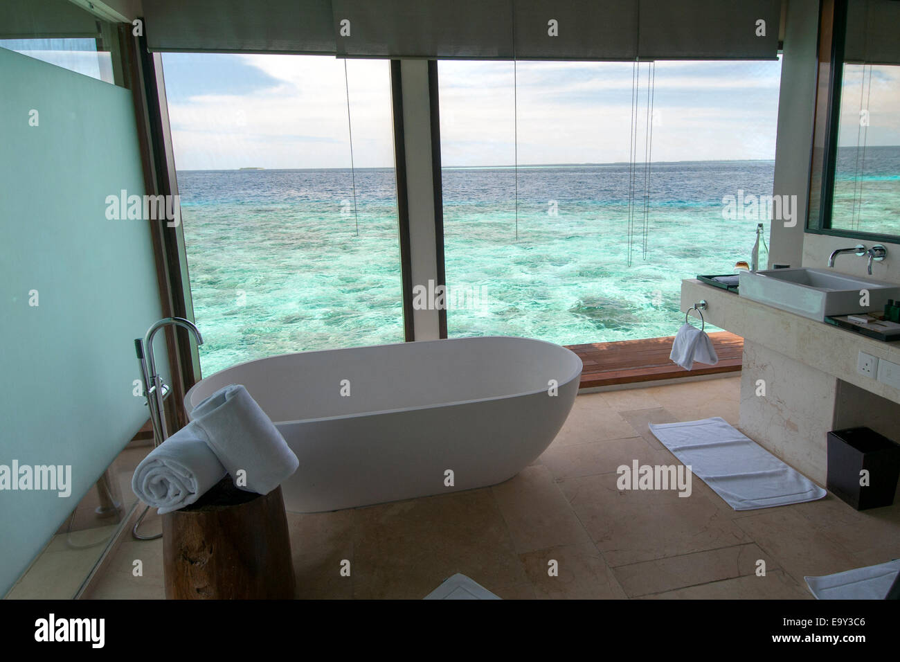 Interior of luxury tropical villa witn ocean view , bathroom Stock ...