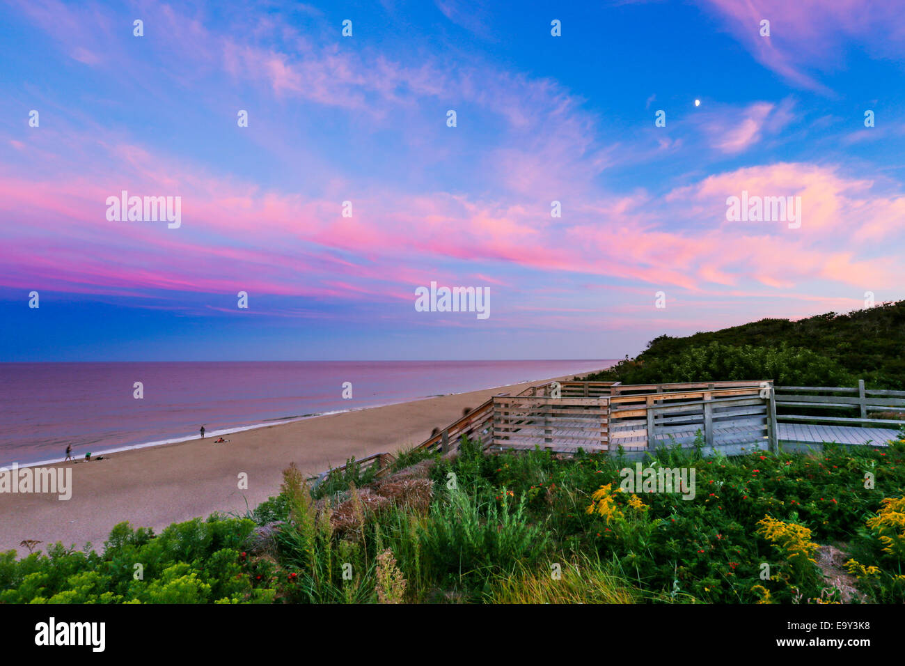 Nauset lighthouse night in cape hi-res stock photography and images - Alamy