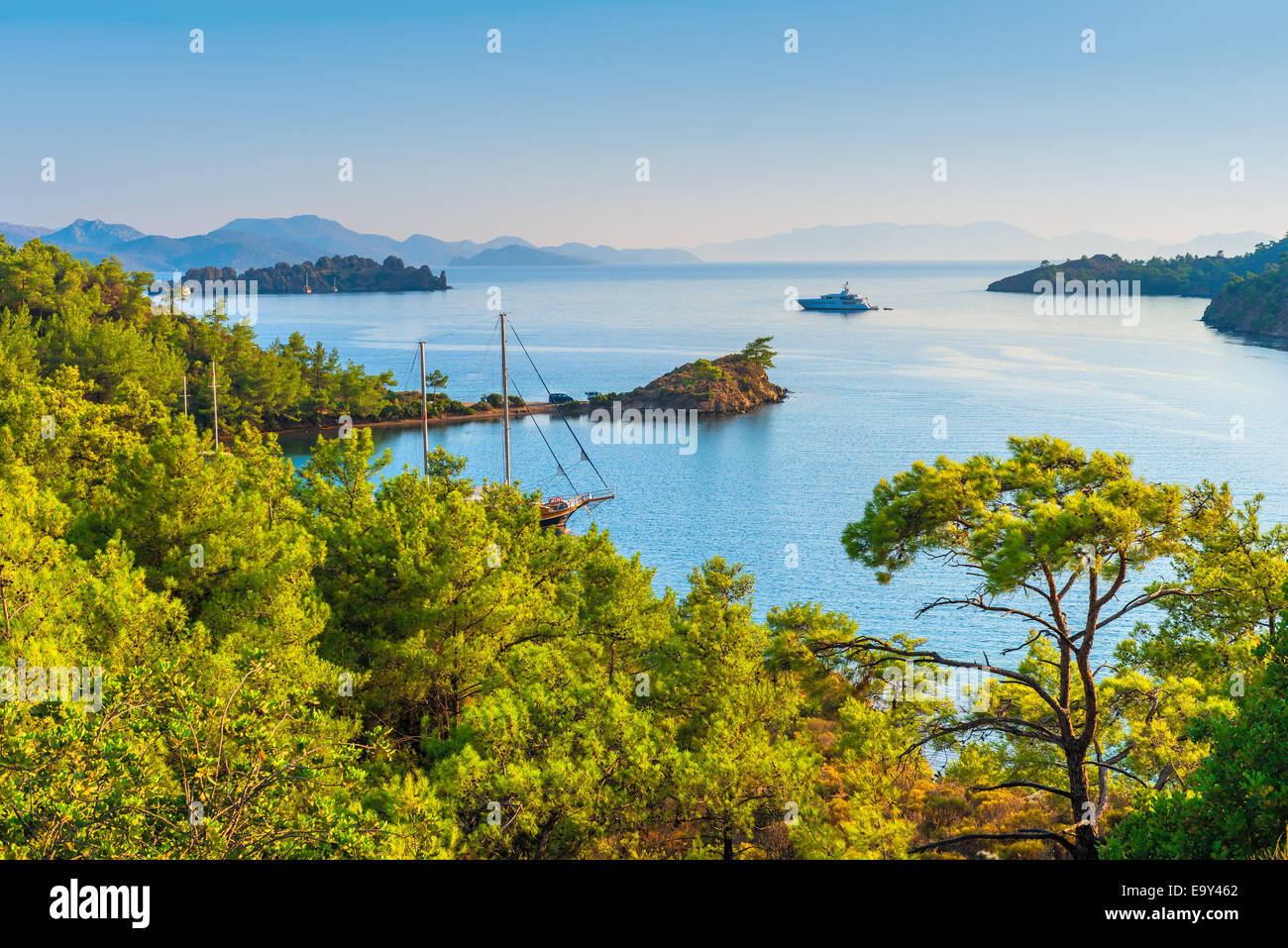 Beautiful scenic locations hi-res stock photography and images - Alamy