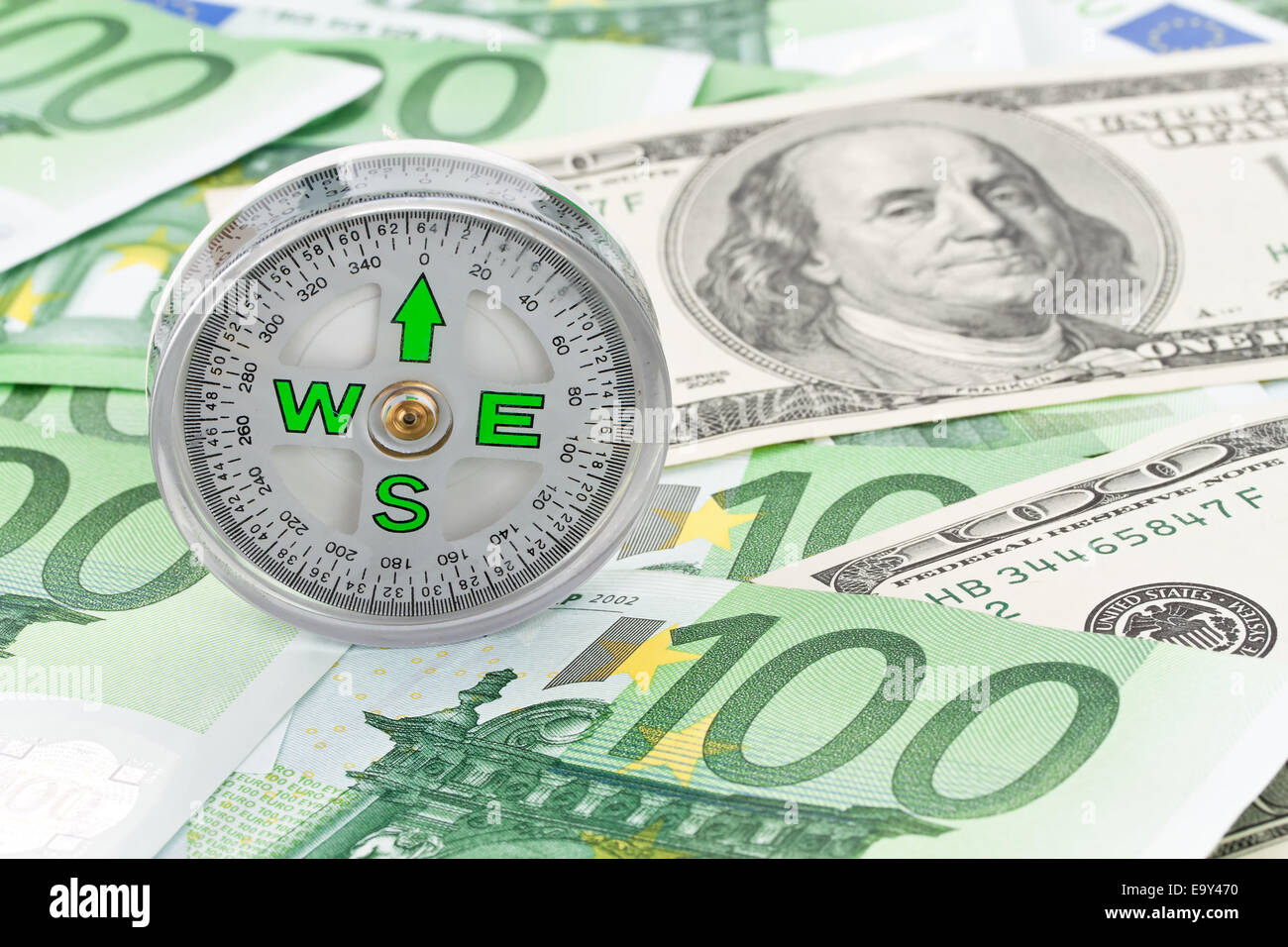 Dollar and Euro notes. Symbol differences Euro Dollar Stock Photo - Alamy