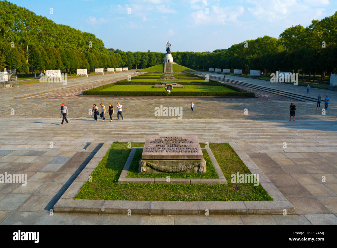 Treptow park and berlin hi-res stock photography and images - Alamy
