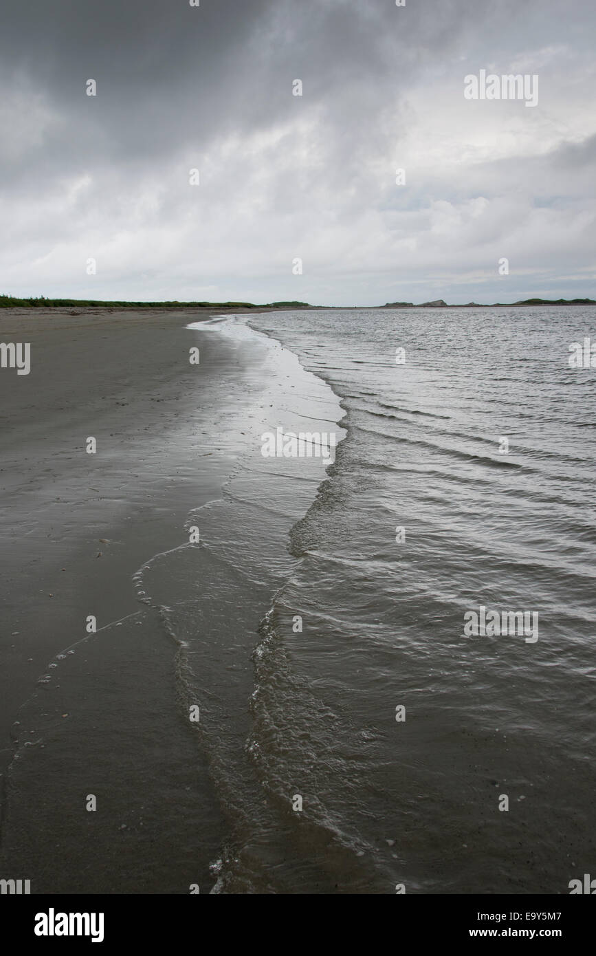 Tide on the beach, Shallow Bay, Gros Morne National Park, Newfoundland ...